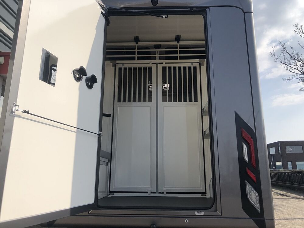 Paragan Equistar 3XL Gris Sombra - Jozua Aanhangwagens